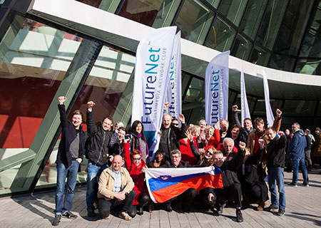 Futurenet is the first social platform with the possibility to earn money globally.